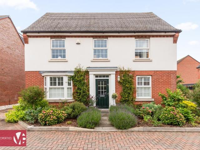 4 bedroom detached house for sale
