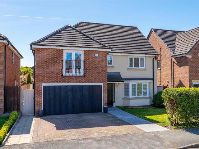 4 bedroom detached house for sale