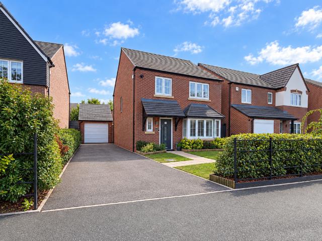 4 bedroom detached house for sale