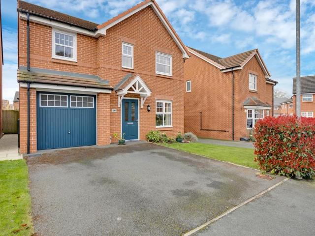 4 bedroom detached house for sale