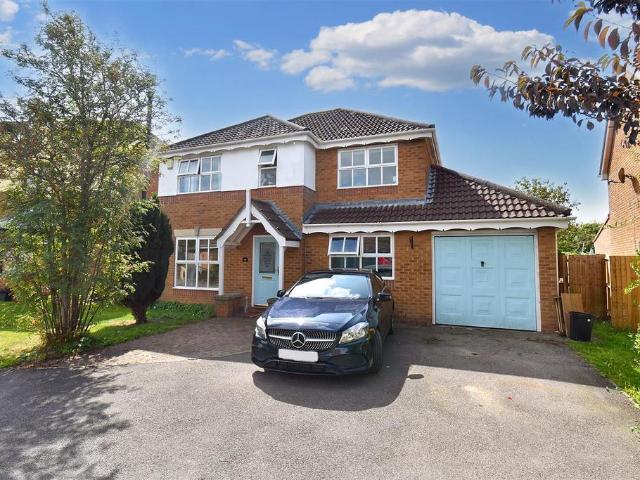 4 bedroom detached house for sale