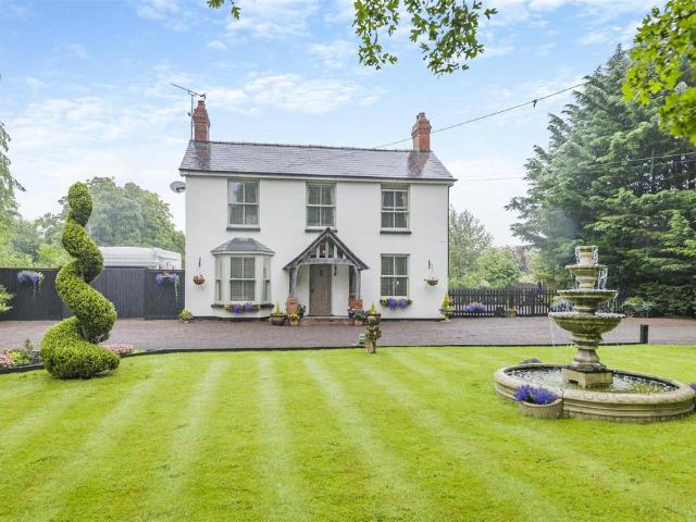4 bedroom cottage for sale