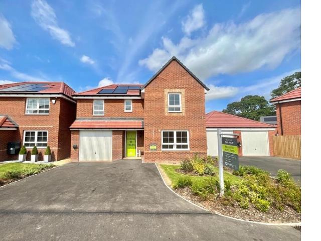 4 bedroom detached house for sale