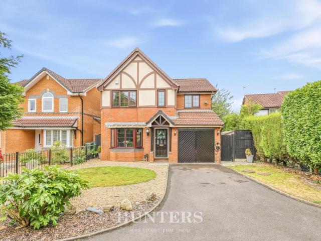 4 bedroom detached house for sale
