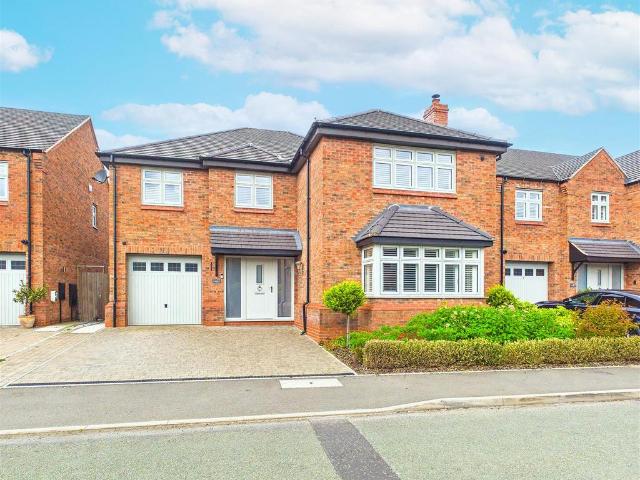 4 bedroom detached house for sale