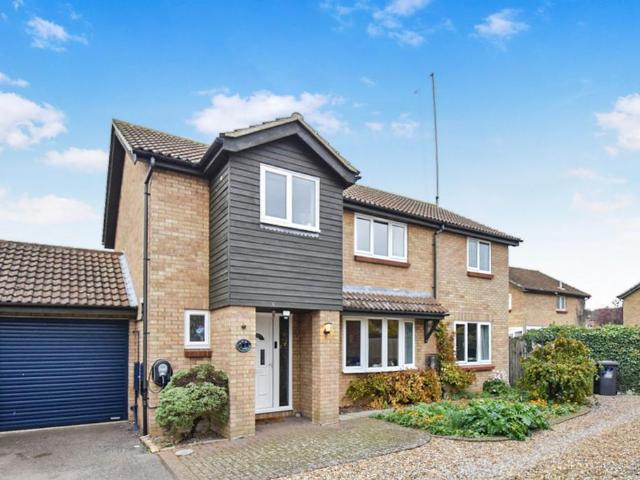 4 bedroom detached house for sale