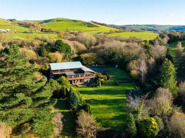 10 bedroom detached house for sale