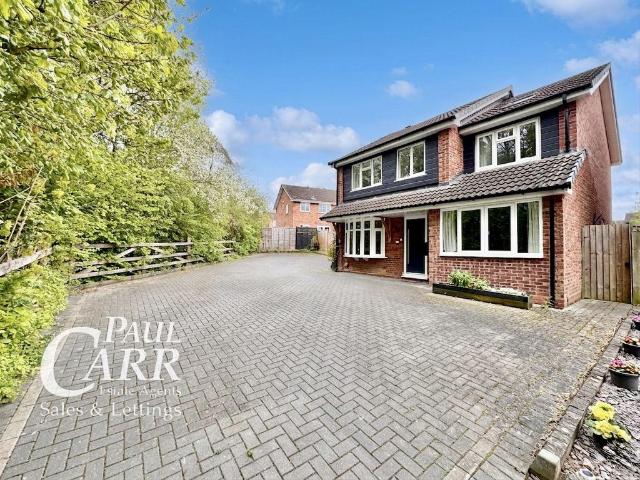 4 bedroom detached house for sale