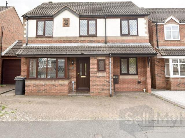 4 bedroom detached house for sale