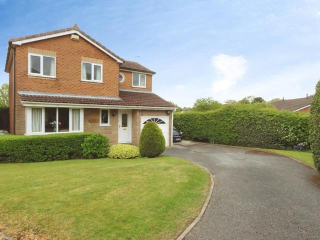 4 bedroom detached house for sale