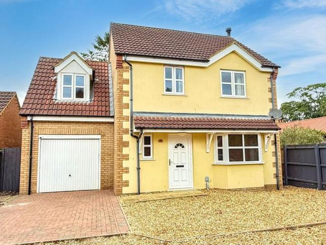 4 bedroom detached house for sale