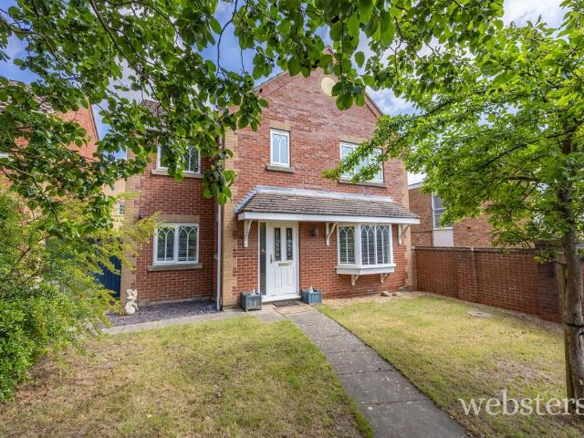 4 bedroom detached house for sale