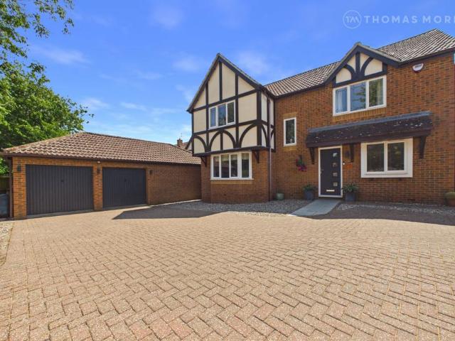 4 bedroom detached house for sale