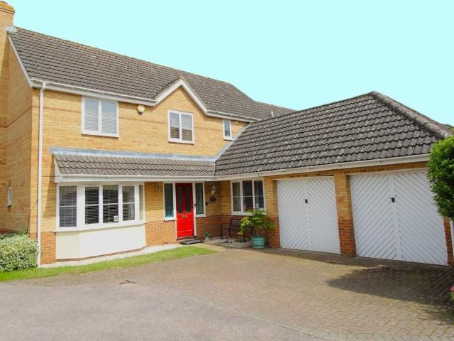 4 bedroom detached house for sale