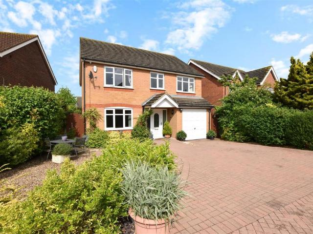 4 bedroom detached house for sale