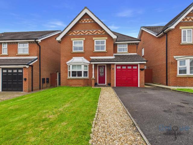 4 bedroom detached house for sale
