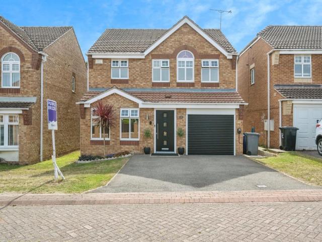 4 bedroom detached house for sale