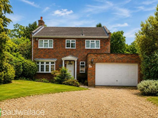 4 bedroom detached house for sale
