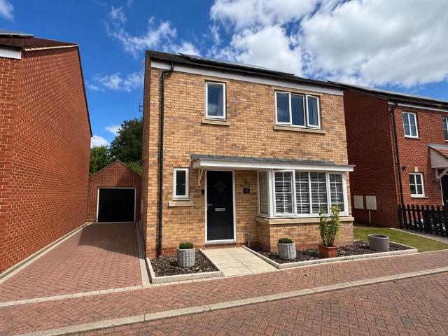 4 bedroom detached house for sale
