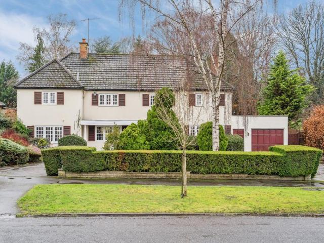 4 bedroom detached house for sale