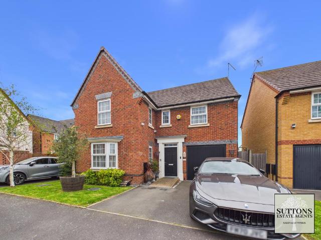 4 bedroom detached house for sale