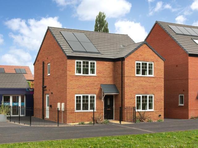 4 bedroom detached house for sale