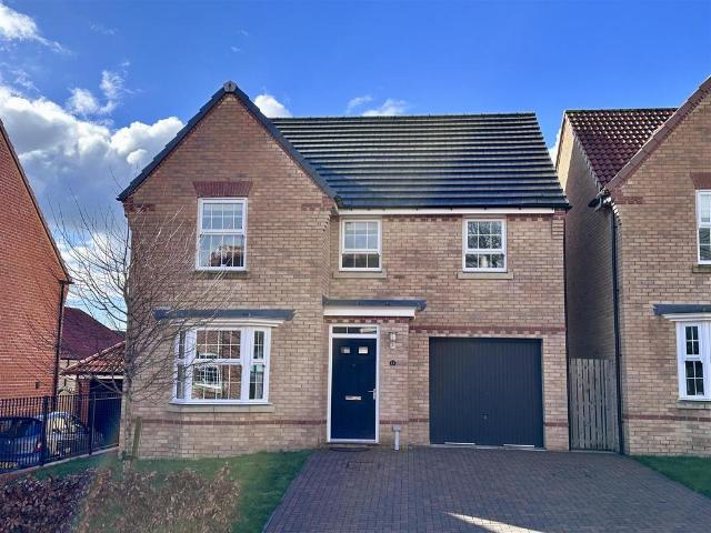 4 bedroom detached house for sale