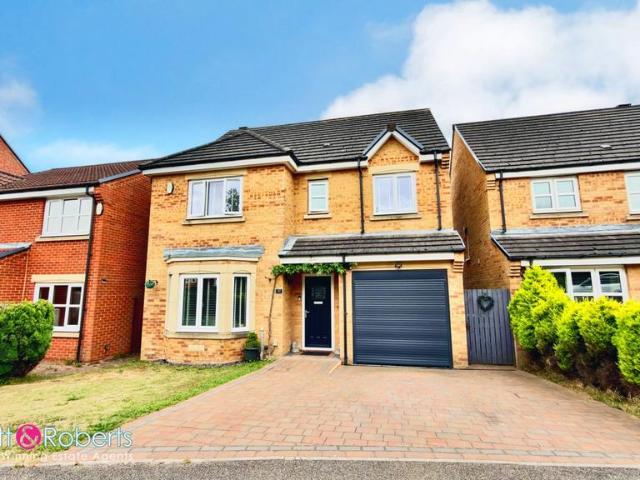 4 bedroom detached house for sale