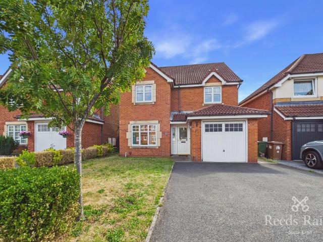 4 bedroom detached house for sale