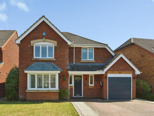 4 bedroom detached house for sale