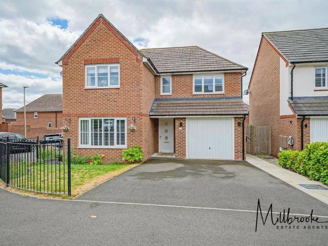 4 bedroom detached house for sale