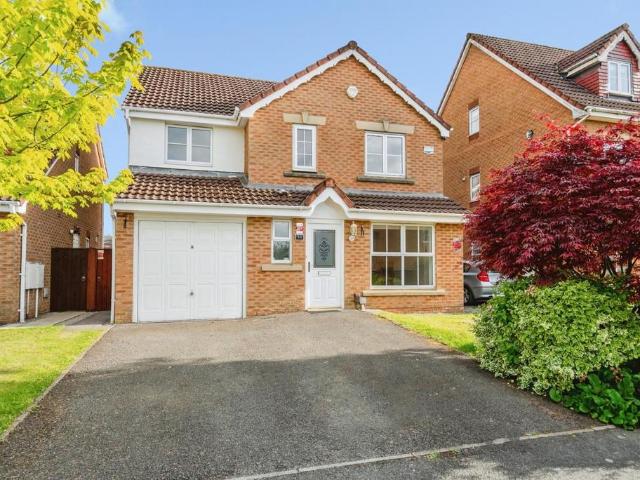 4 bedroom detached house for sale