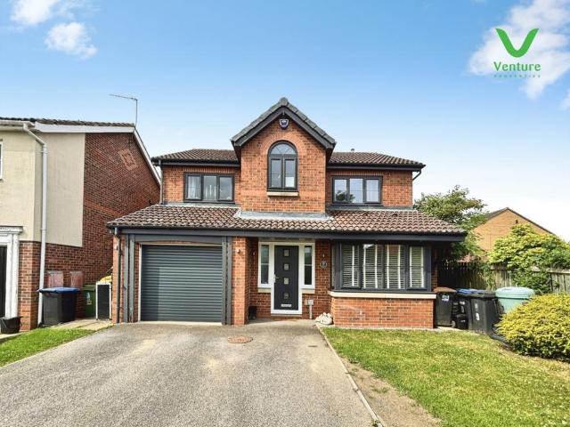 4 bedroom detached house for sale