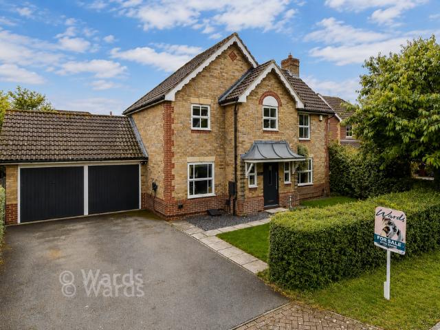 4 bedroom detached house for sale