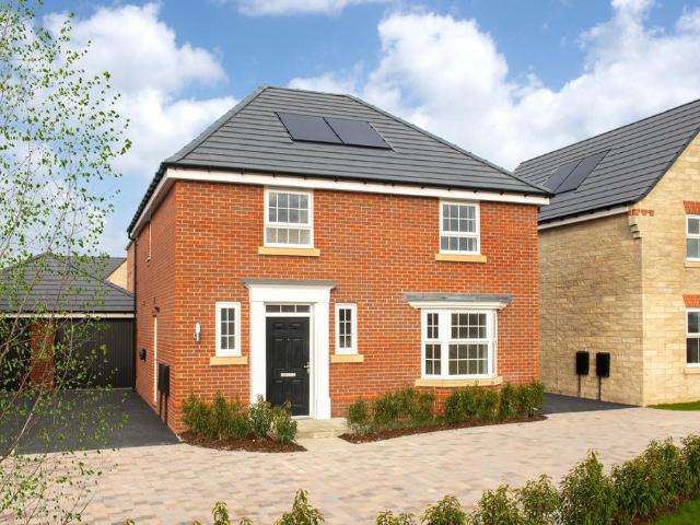 4 bedroom detached house for sale