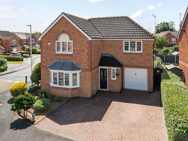 4 bedroom detached house for sale