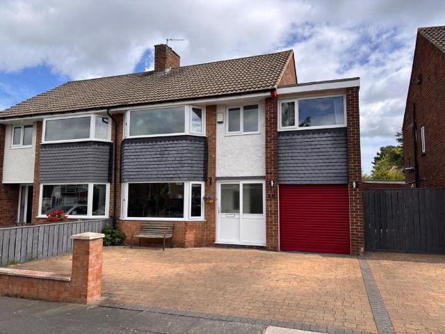 4 bedroom semi detached house for sale