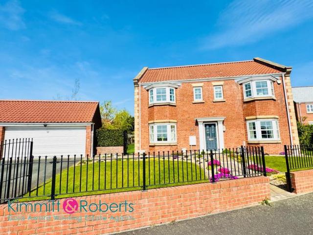 4 bedroom detached house for sale