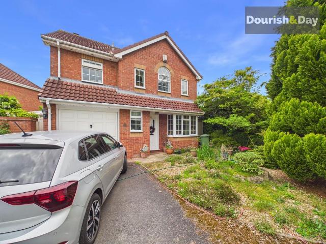 4 bedroom detached house for sale