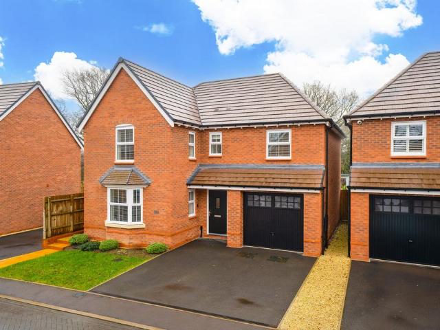 4 bedroom detached house for sale