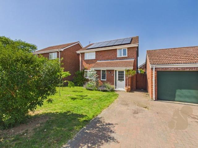 4 bedroom detached house for sale