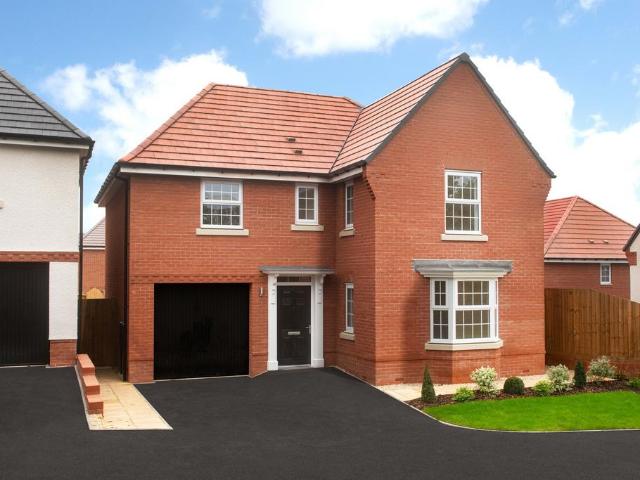 4 bedroom detached house for sale