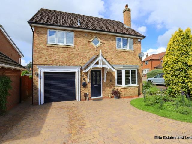 4 bedroom detached house for sale