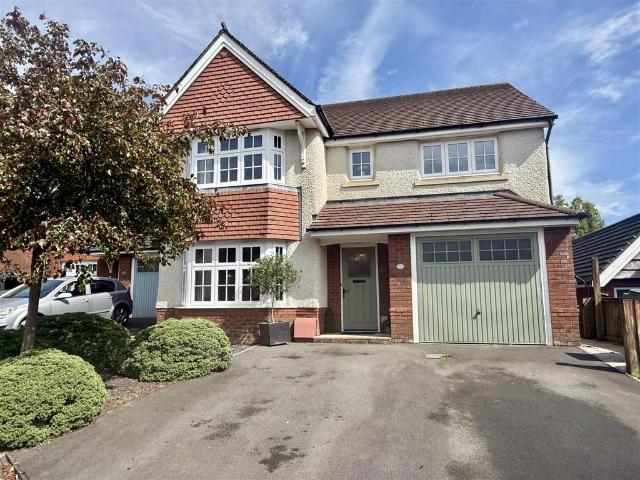 4 bedroom detached house for sale