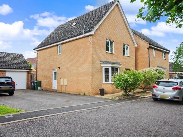 4 bedroom detached house for sale