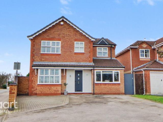 4 bedroom detached house for sale