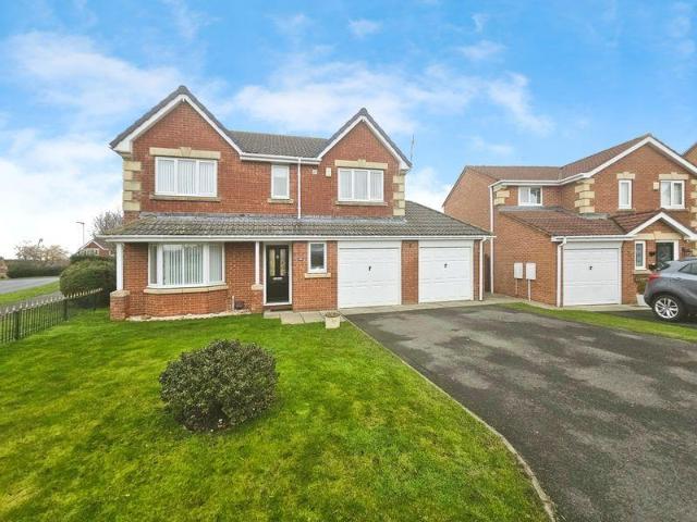 4 bedroom detached house for sale