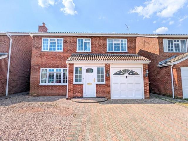 4 bedroom detached house for sale