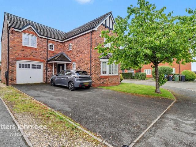 4 bedroom detached house for sale