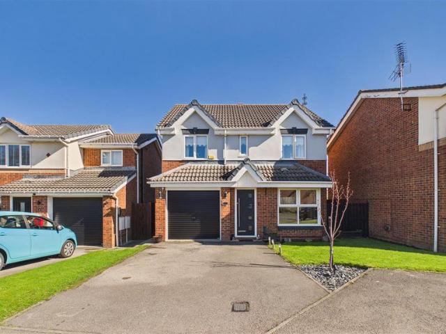 4 bedroom detached house for sale